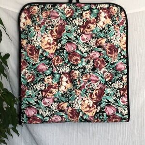 Avon | Bags | Vintage 98s Avon Floral Gardens Hanging Travel Zip Up ...